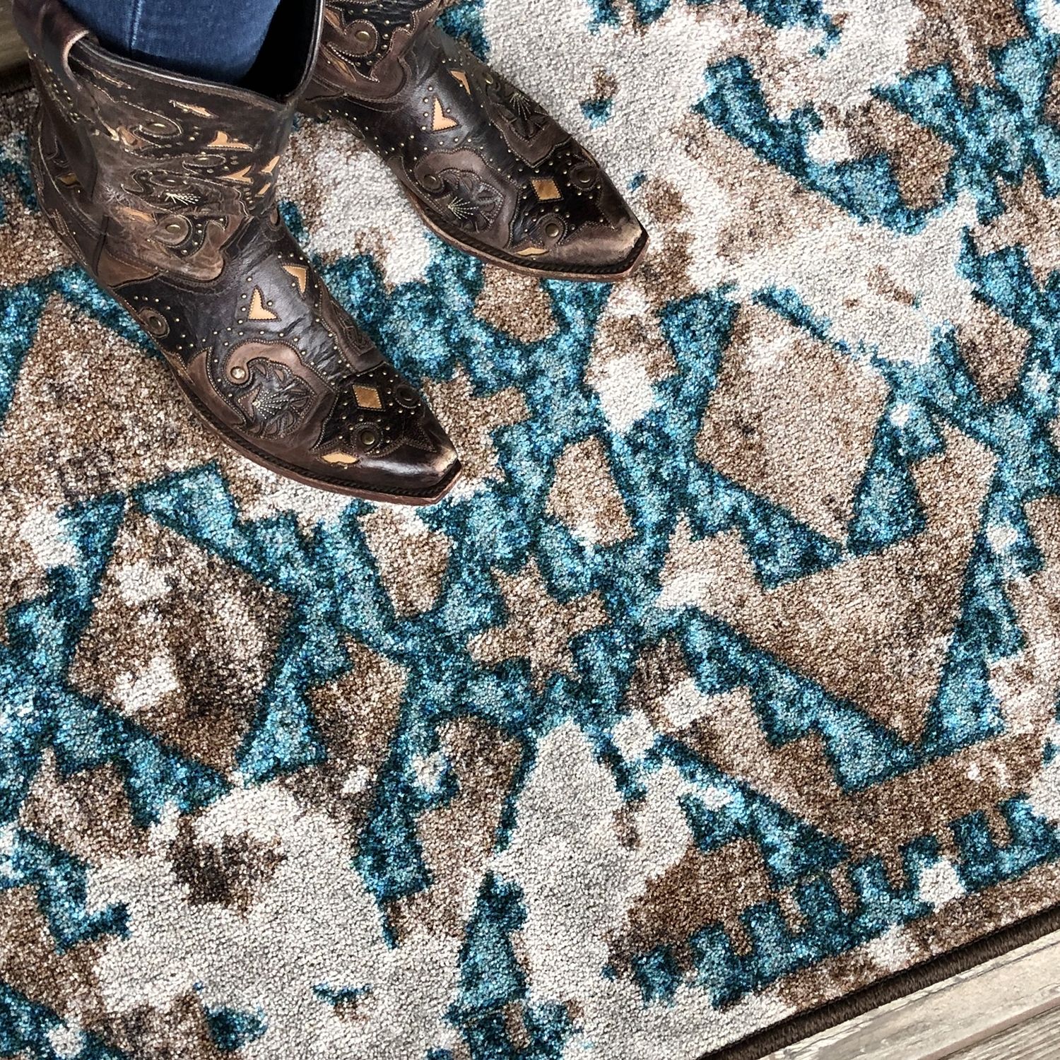 Rustic Southwestern Distressed Fresco Rugs
